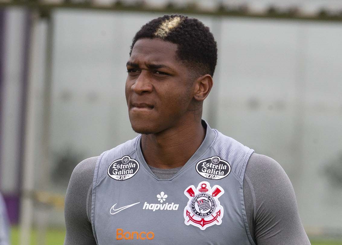 Yony González diz não estar 100%, mas se coloca à disposição para jogar ...