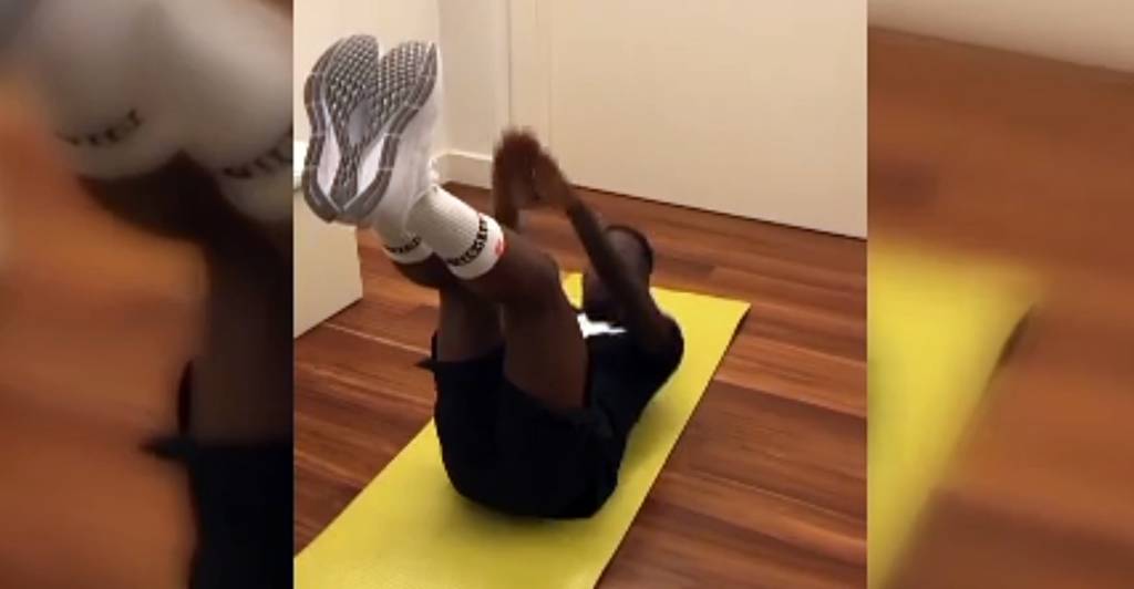 Vinicius Jr aceita desafio do CR7 de fazer abdominais em 45 segundos ...