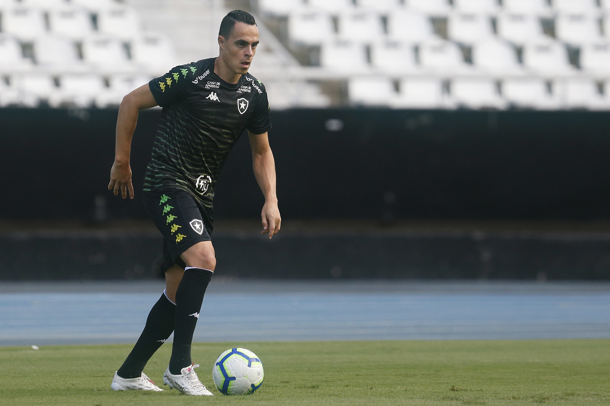 Botafogo descarta prorrogar contrato com Victor Rangel - Gazeta Esportiva