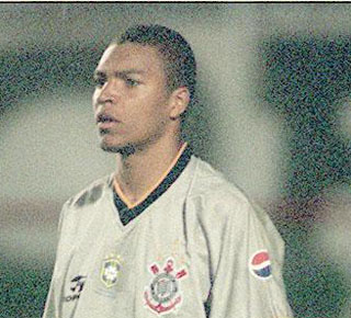 Há 24 anos, Dida se despedia do Corinthians: relembre grandes momentos ...