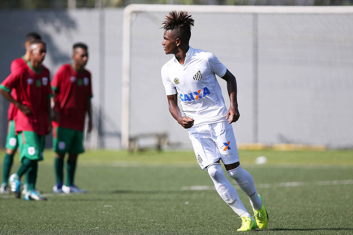 Veja fotos de Renyer, atacante do Santos - Gazeta Esportiva