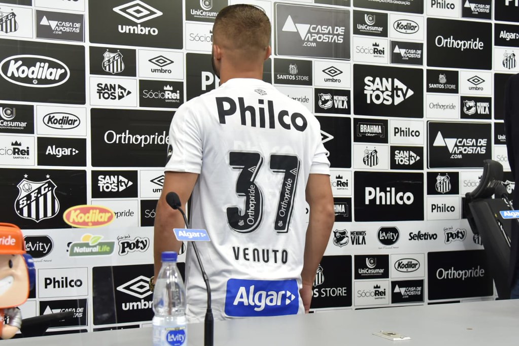 Veja fotos de Lucas Venuto, atacante do Santos - Gazeta Esportiva