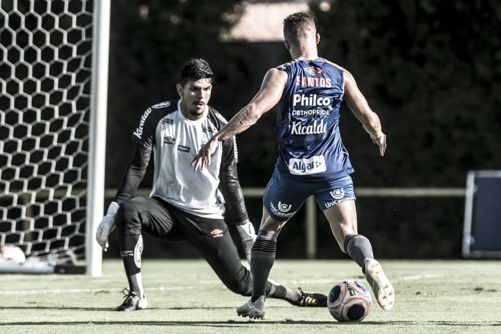 Veja fotos de Lucas Venuto, atacante do Santos - Gazeta Esportiva