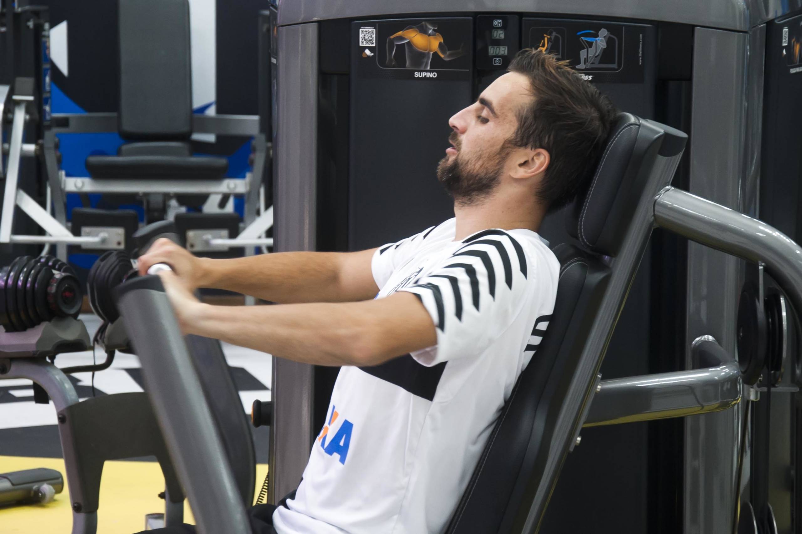 Longuine segue tratando lesão no Santos e espera novidade nesta terça ...