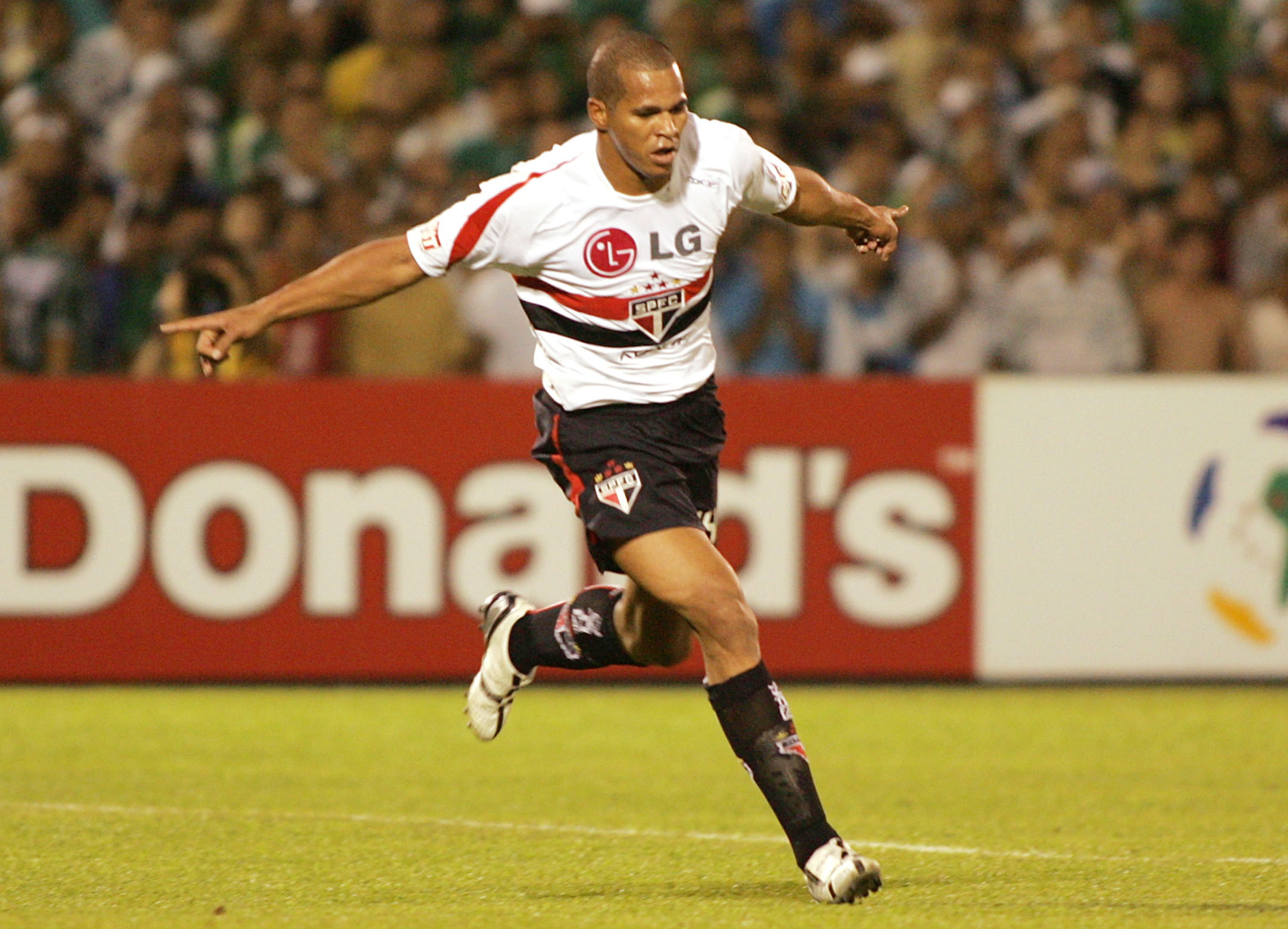 Relembre: 5 grandes jogos de Aloísio com a camisa do São Paulo - Gazeta ...