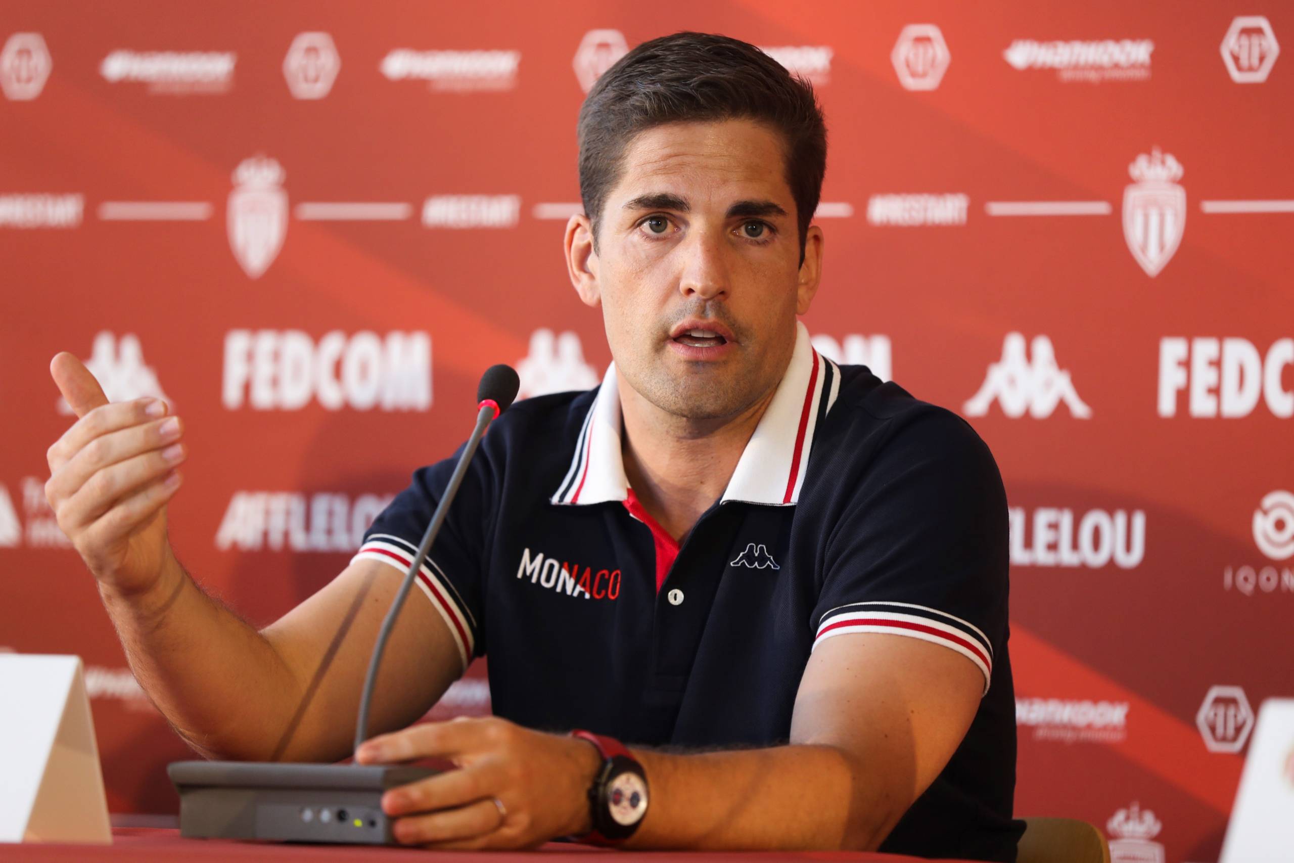 Monaco anuncia oficialmente a saída do técnico Robert Moreno - Gazeta ...