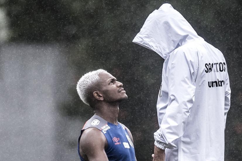 Renyer, do Santos, faz agradecimento a Jesualdo: "Nunca esquecerei ...