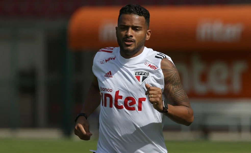 Com Reinaldo à disposição, São Paulo pode voltar a ter mudança na ...