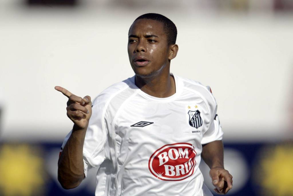 Confira fotos da carreira do atacante Robinho - Gazeta Esportiva