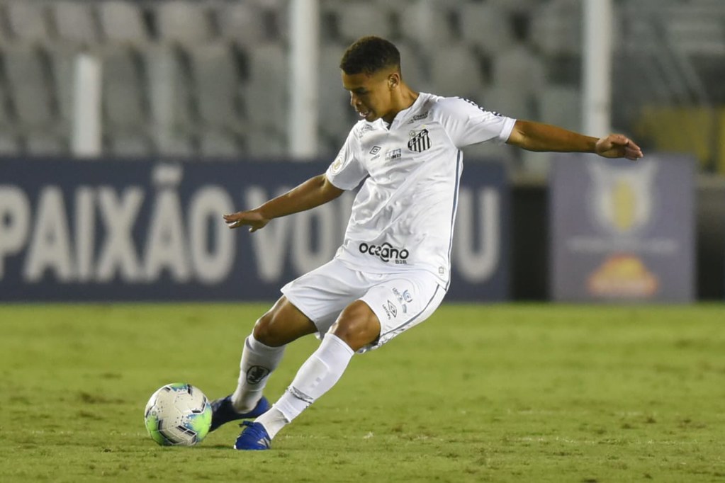 Sandry ressurge no Santos e se anima por mais minutos com Cuca - Gazeta ...