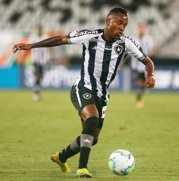 Kelvin volta a ser relacionado no Botafogo - Gazeta Esportiva