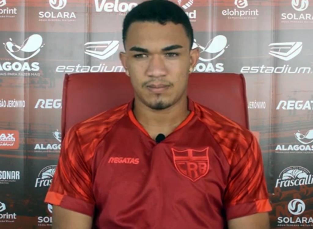 Darli fala da felicidade em marcar seu primeiro gol como profissional ...