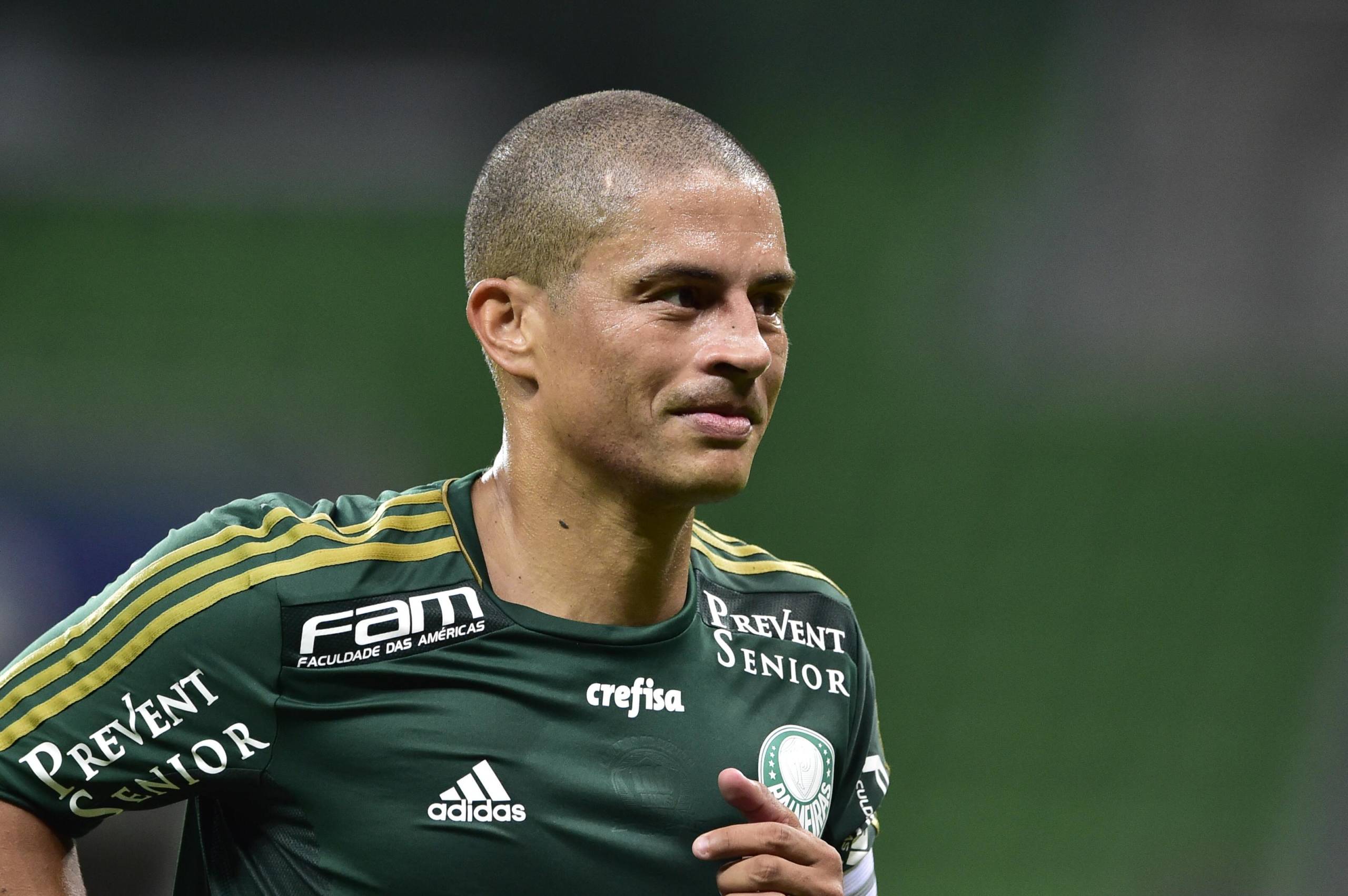 Acertado com o São Paulo, Alex marcou último gol com camisa do ...