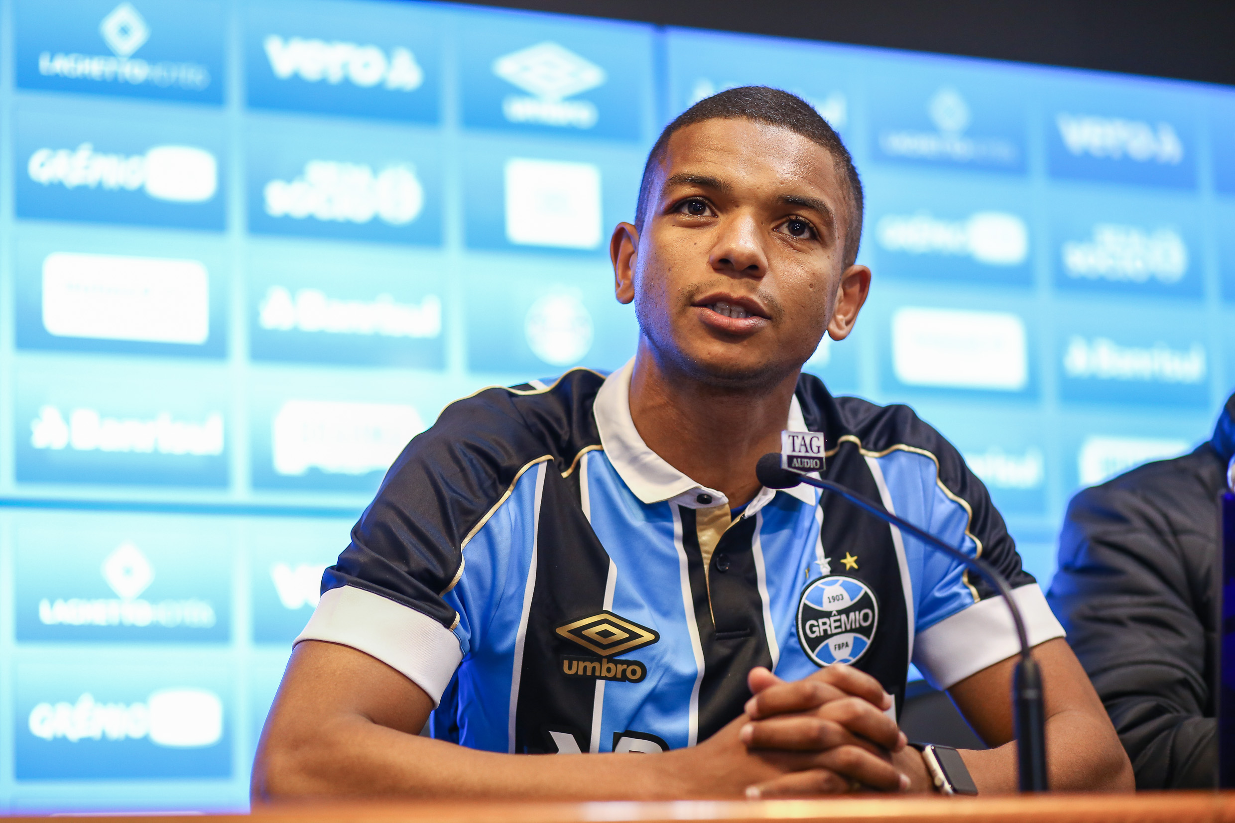 David Braz poderá jogar a Liberta mesmo que entre em campo pelo Grêmio ...