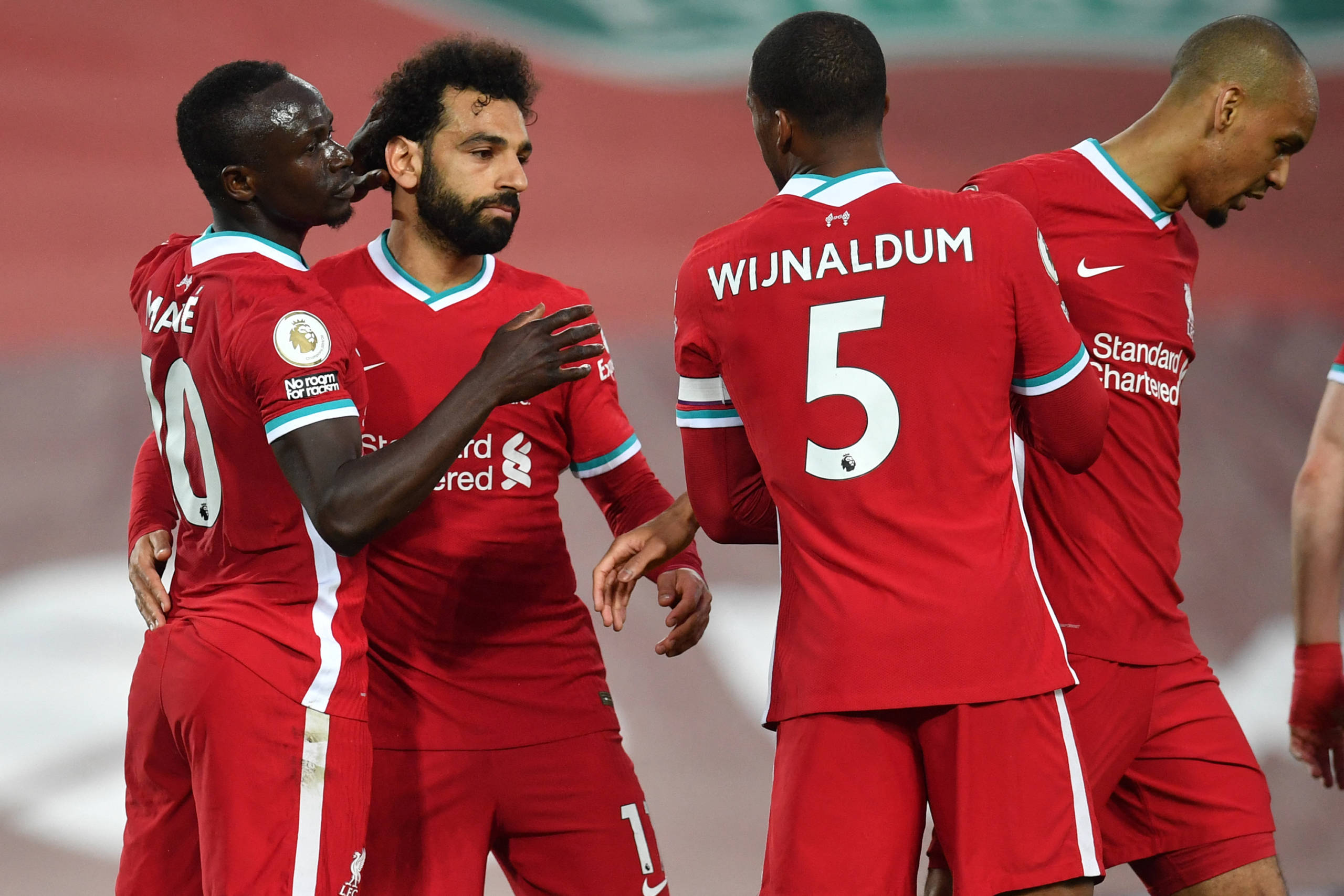 Liverpool reencontra triunfo contra o Southampton e fica mais perto da ...