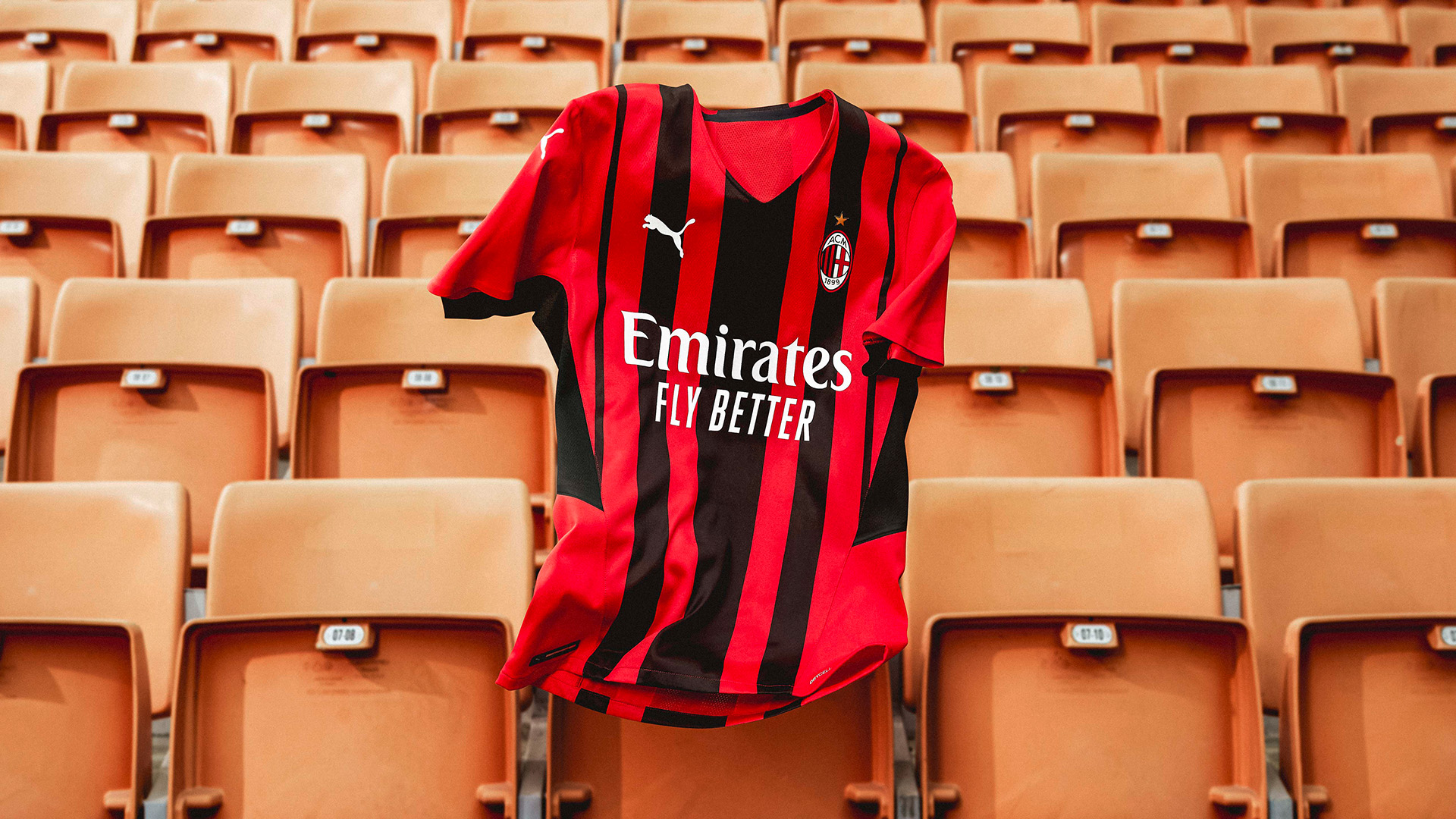 Confira as fotos do uniforme do Milan para a temporada 2021/22 - Gazeta ...