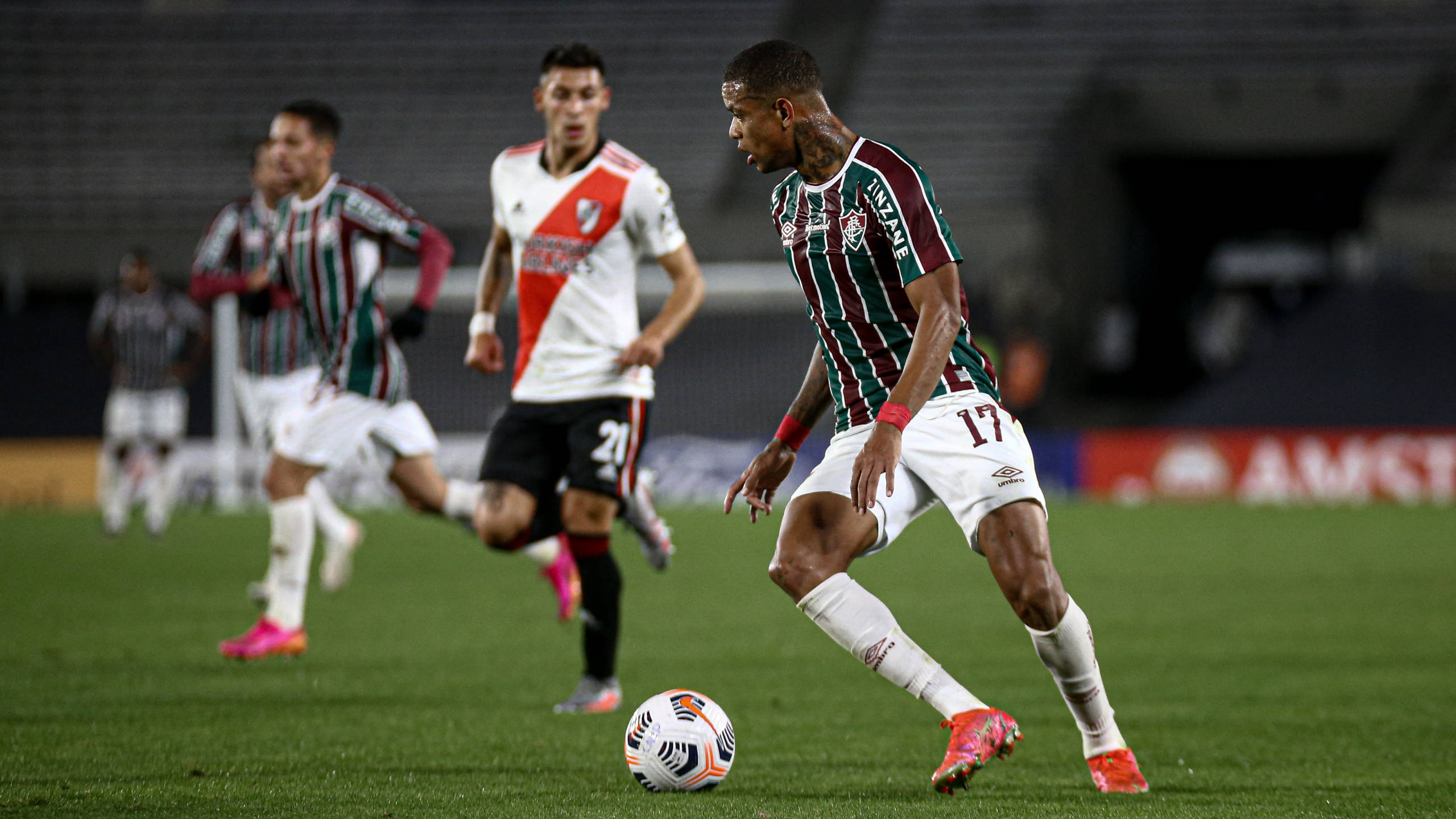 Confira as fotos de River Plate x Fluminense pela Copa Libertadores ...