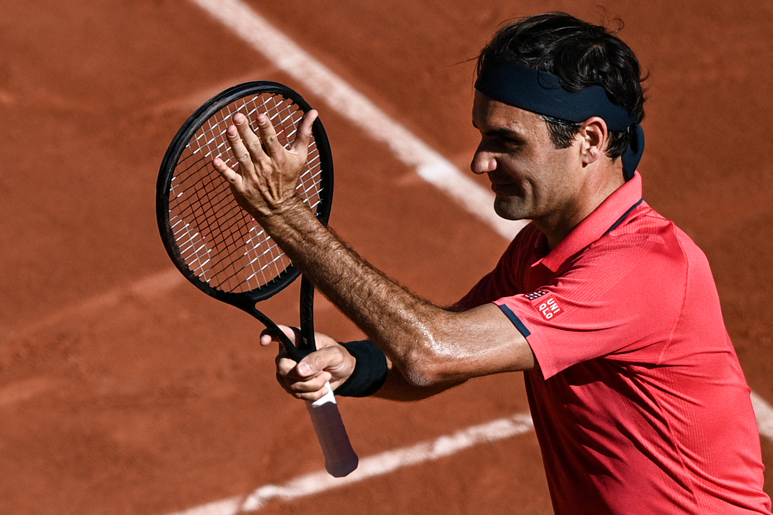Roger Federer vence com facilidade no retorno a Roland Garros - Gazeta ...