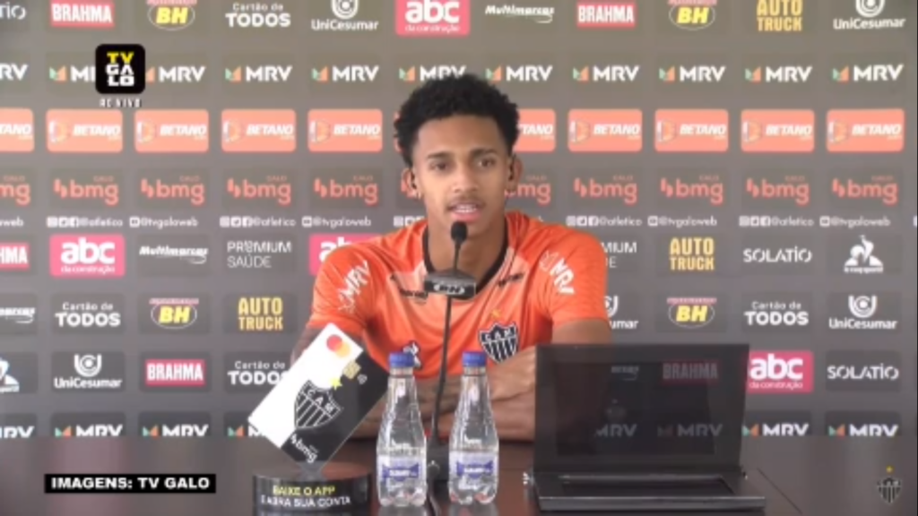 Dylan Borrero fala sobre sua versatilidade em campo e relembra história ...