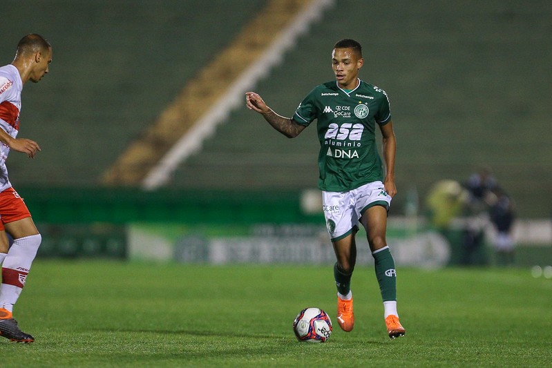 Allan Victor, do Guarani, marca primeiro gol como profissional - Gazeta ...