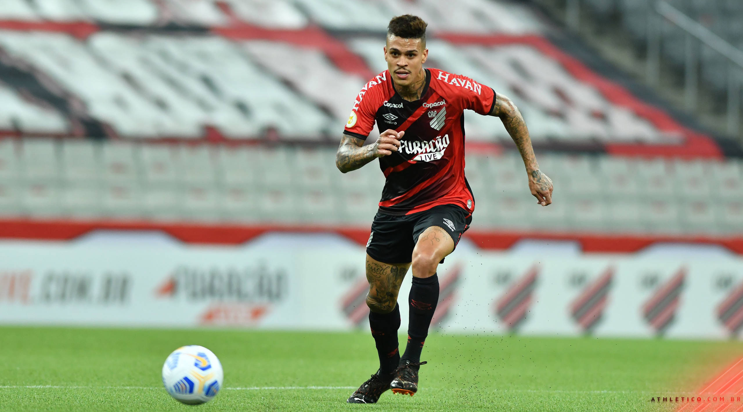 Richard testa positivo para covid-19 e será desfalque do Athletico-PR ...