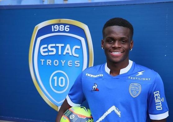 Ex-Fluminense, Metinho sofre cirurgia no Troyes, da França - Gazeta ...