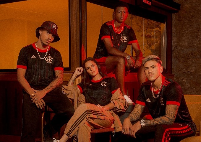 Flamengo lança terceiro uniforme com homenagem ao Mundial 1981: veja ...