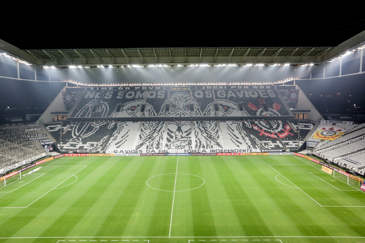 Corinthians completa 111 anos sob a expectativa de voltar a ser ...