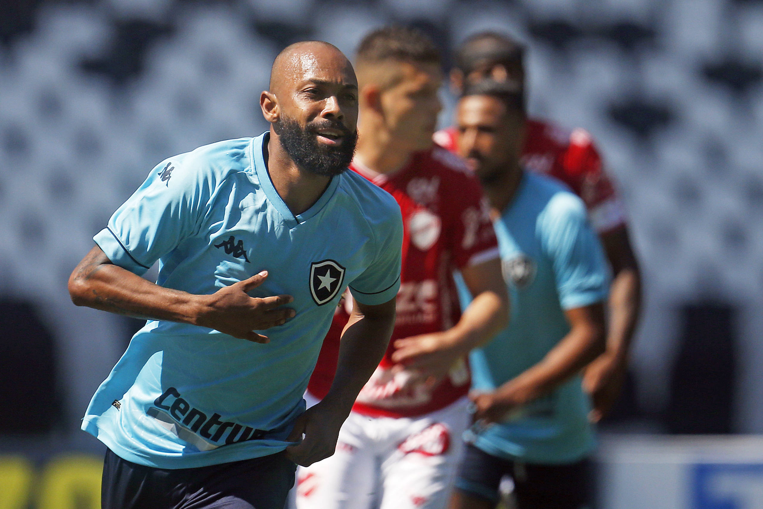 Chay comemora permanência no Botafogo - Gazeta Esportiva