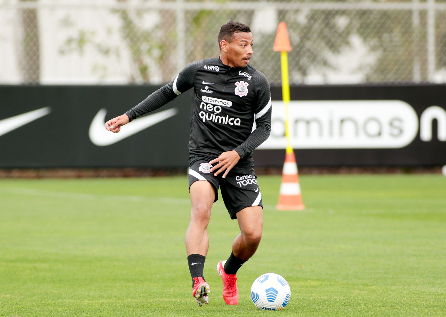 Há mais de um ano sem jogar, Ruan Oliveira passa por revisão cirúrgica ...