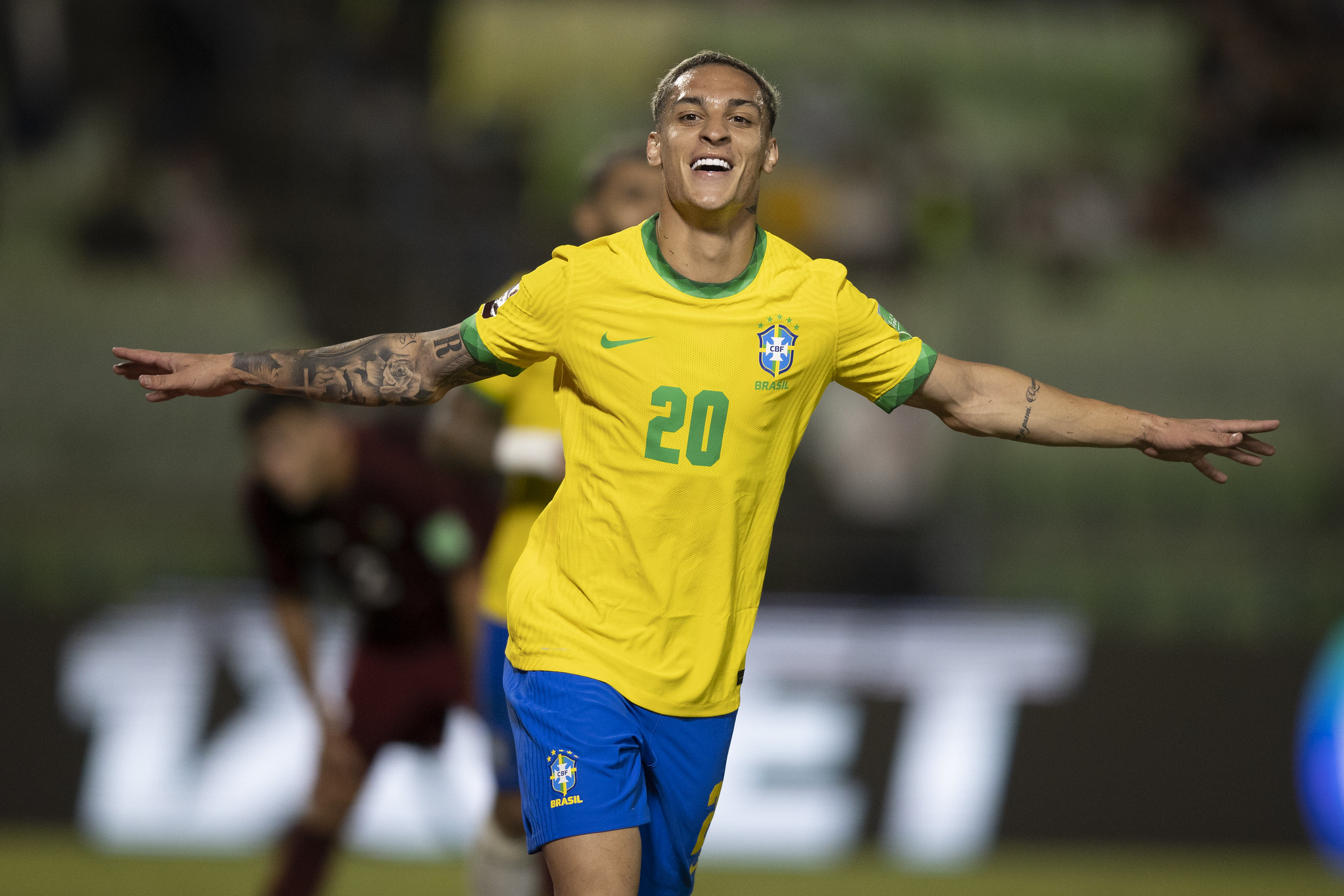 Antony fala em "dia mais feliz da vida" após marcar gol na estreia pela ...