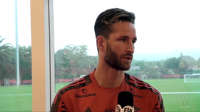 Léo Pereira explica motivo de olho roxo e reage a memes após vitória ...