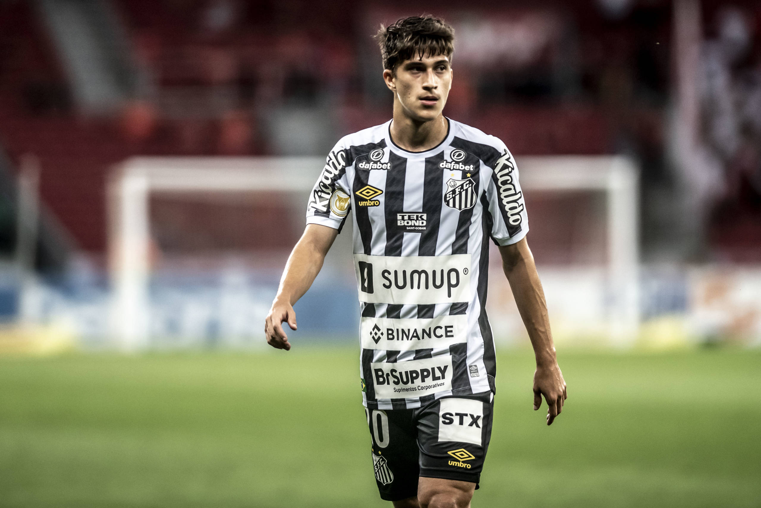 Após temporada de estreia, Pirani busca se firmar no profissional do ...