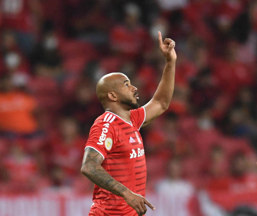 Patrick celebra chegada ao São Paulo: “maior clube do Brasil” - Gazeta ...