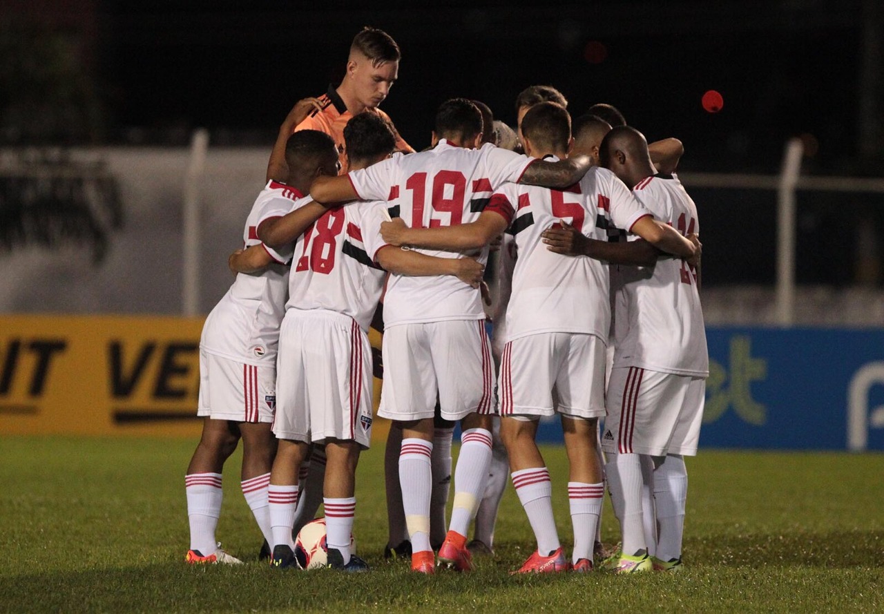 Goleiro do São Paulo na Copinha, Young admite falhas da equipe na ...