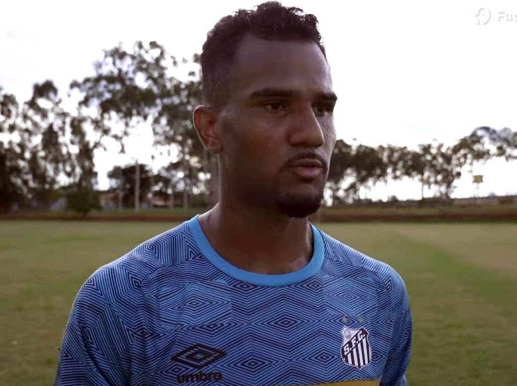 Dérick quer que santos mantenha solidez defensiva na Copinha - Vídeos ...