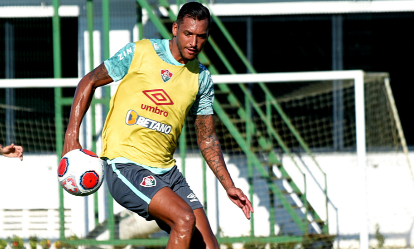 David Duarte comemora chance no Fluminense - Gazeta Esportiva