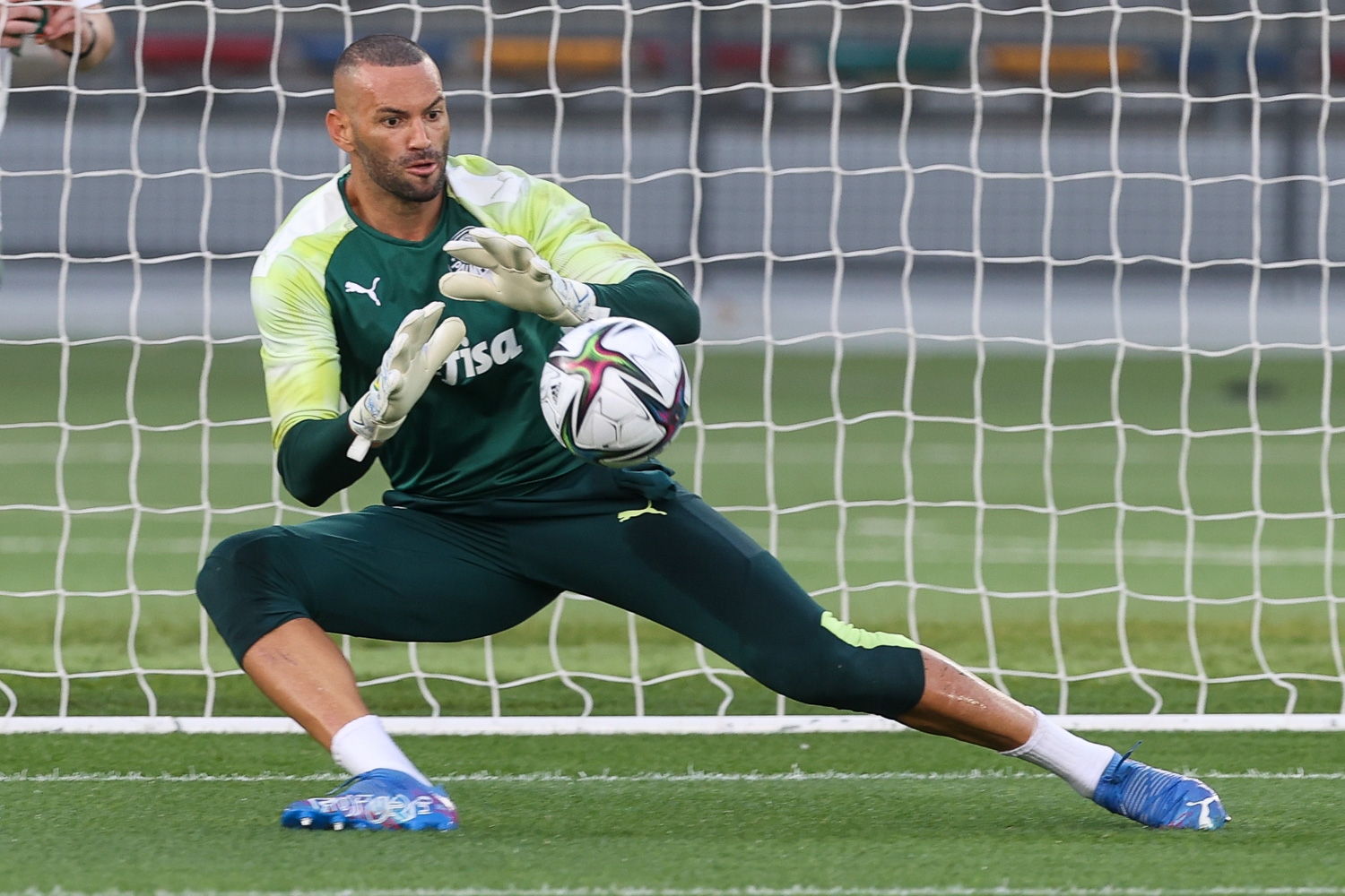 Weverton diz que tempo pela Seleção não prejudicou preparação para o ...