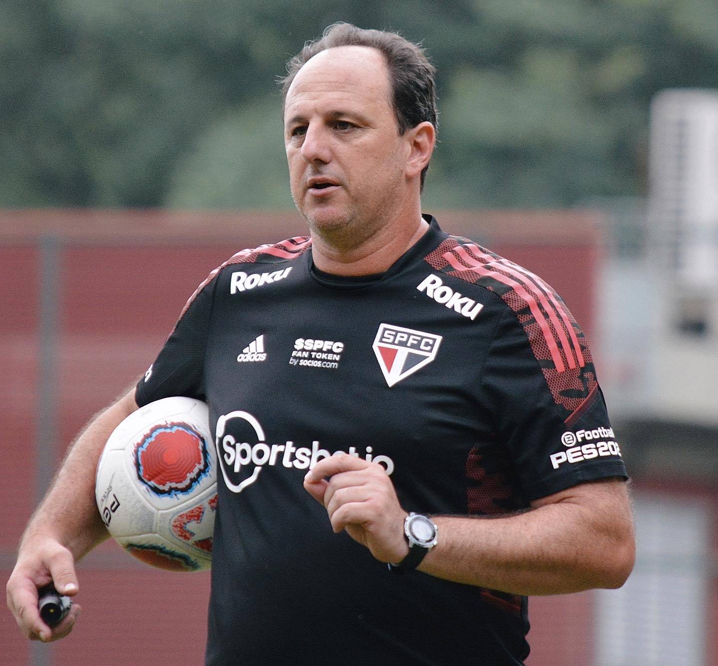Entenda por que Ceni segue rodando o elenco após as primeiras rodadas ...
