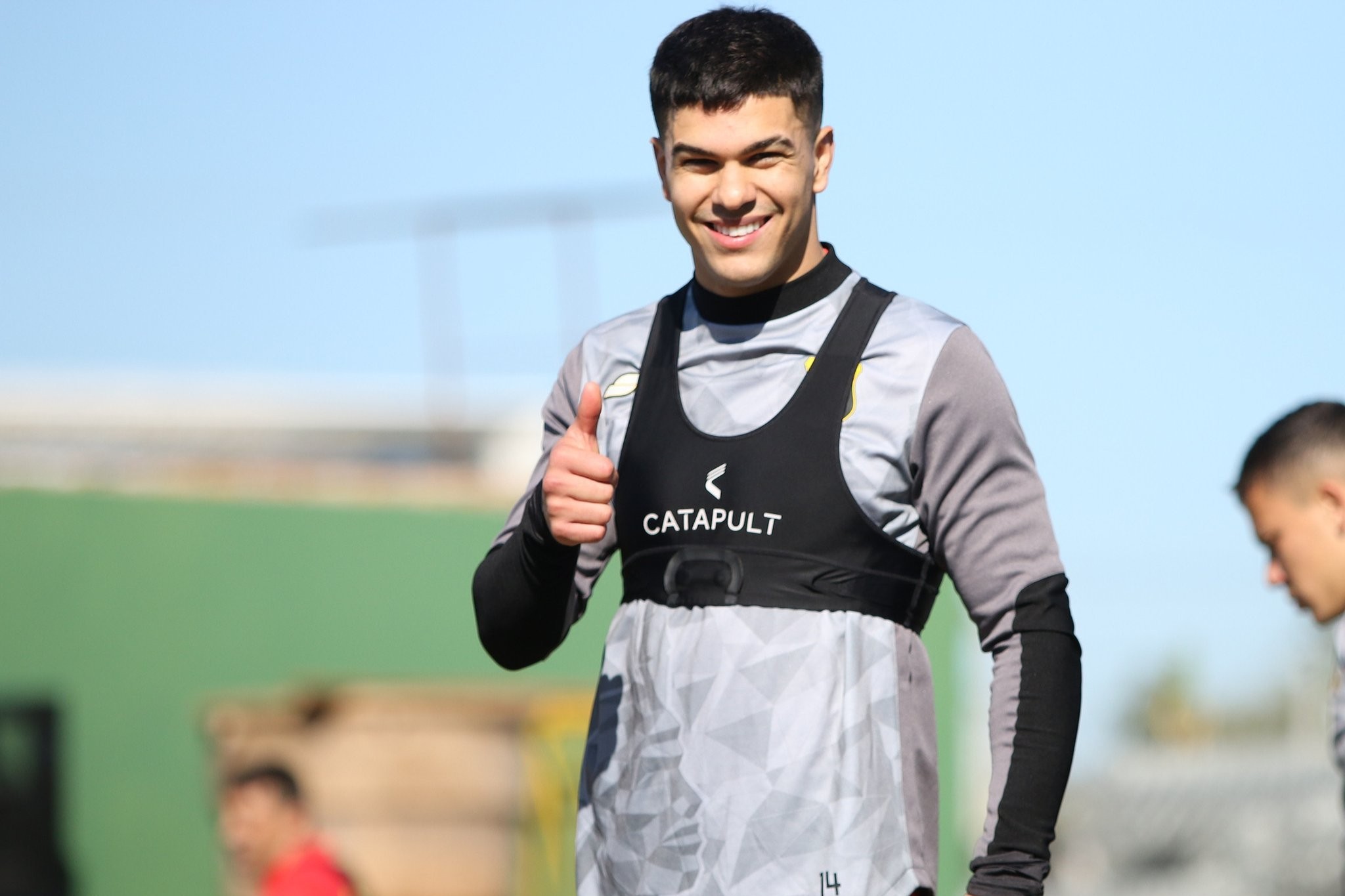 Rodrigo Fernández realiza exames médicos para assinar com o Santos ...