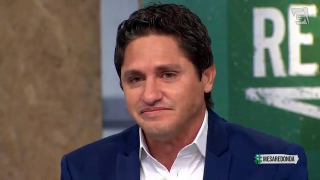 Pentacampeão Edmilson se emociona com matéria especial exibida pelo ...