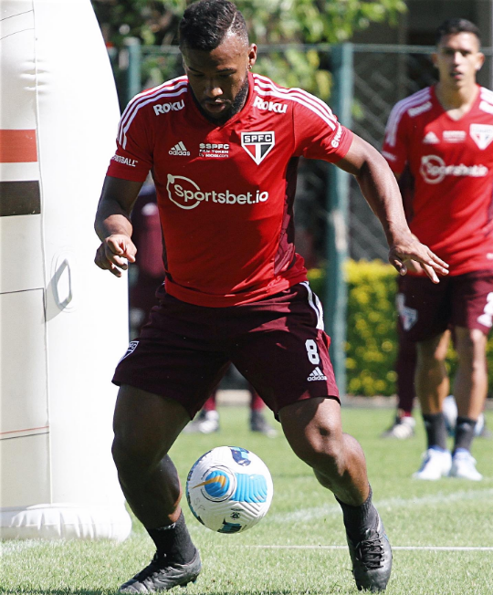 Igor Vinícius valoriza sequência de vitórias do São Paulo como mandante ...