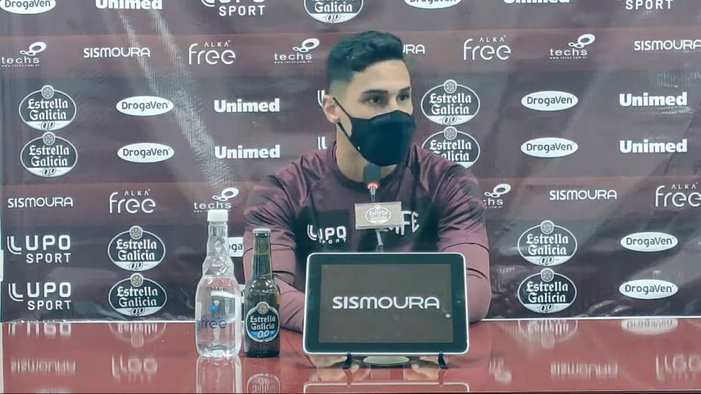 Atacante Julio Vitor fala em ‘alívio’ após vitória da Ferroviária ...