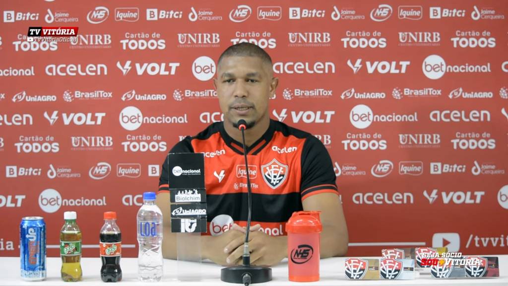 Vitória apresenta o atacante Rodrigão para a sequência da Série C ...