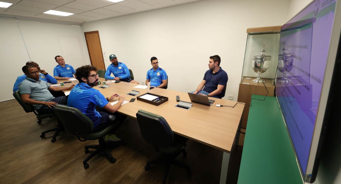 Analista de mercado do Palmeiras participa de seminário sobre tomada de ...