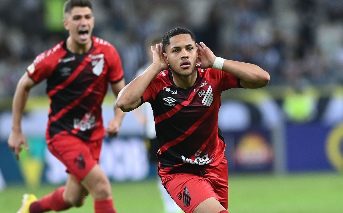 Vitor Roque encanta no Athletico-PR e se mostra decisivo novamente ...