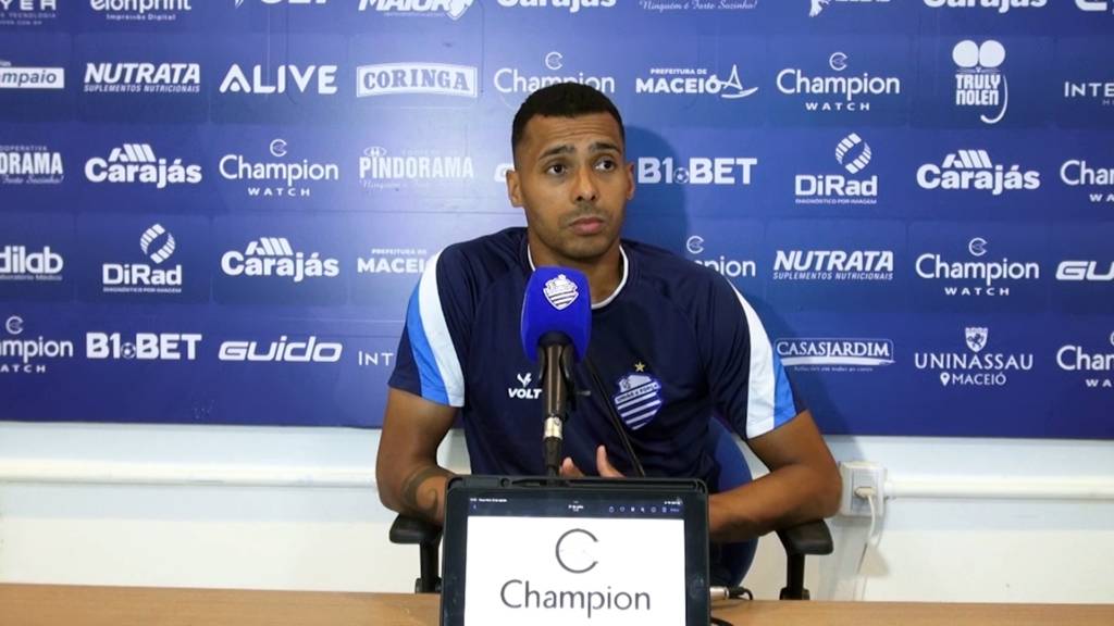 Elton fala da emoção ao marcar seu primeiro gol pelo CSA: “Muito feliz ...