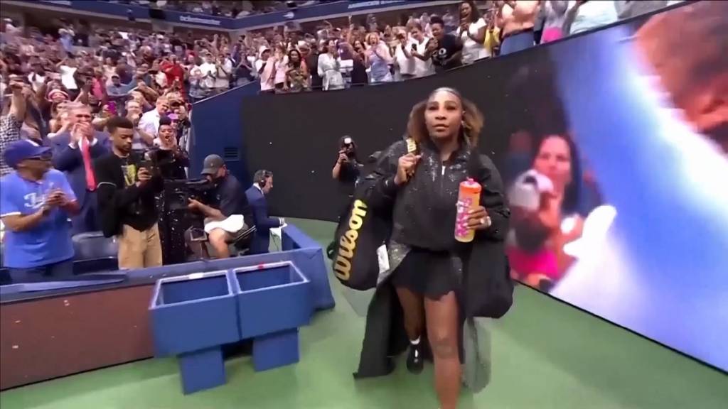 Serena Williams recebe homenagem da torcida após jogo, se emociona e ...