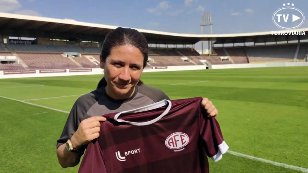 Jessica de Lima é a nova técnica do time feminino da Ferroviária ...