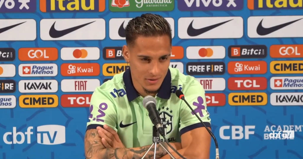 Anthony comenta sobre concorrência no ataque do Brasil - Vídeos ...